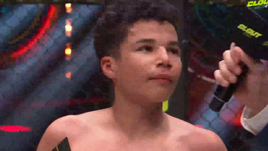 Gawronek pokonuje starszego Toniego przez TKO! - Clout MMA 2