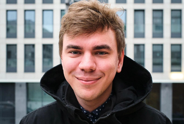 RandomBruce - Imię i naziwsko, Wiek, Gwen, Twitch, Instagram